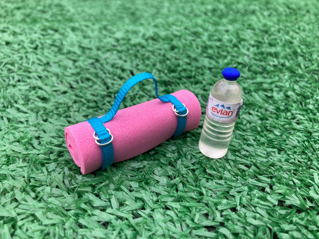 Dollhouse Miniature Exercise Yoga Mat Water Bottle 1 Scale 1:12 - Etsy