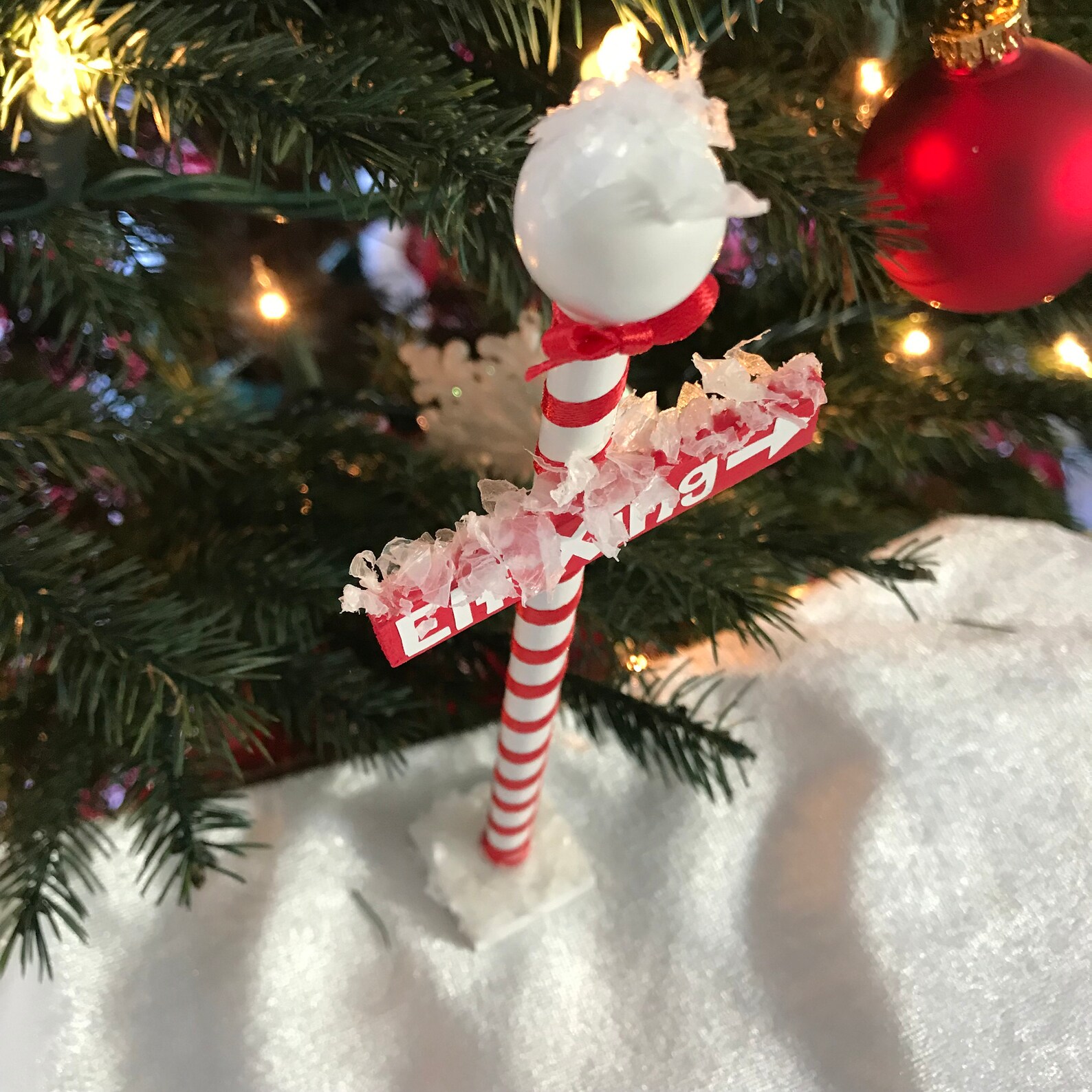 Dollhouse Miniature Elf Crossing Xing W/ Arrow Christmas Snow 1" Scale ...