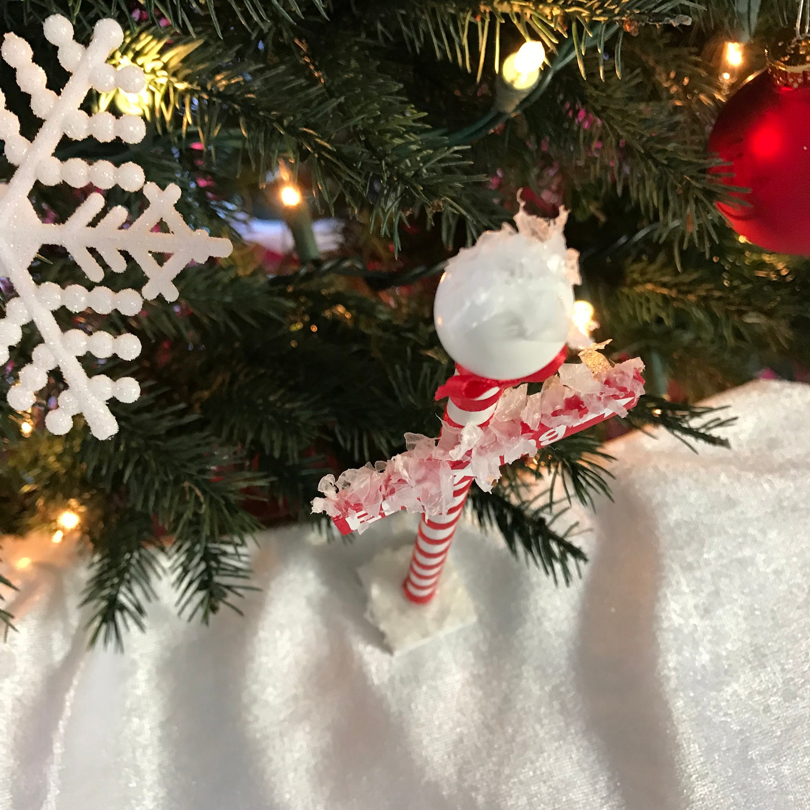 Dollhouse Miniature Elf Crossing Xing W/ Arrow Christmas Snow 1" Scale ...