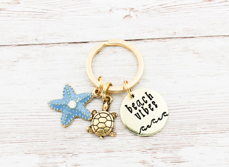 Beach Vibes Keychain Sea Turtle Keyring Beach Lover Gift - Etsy