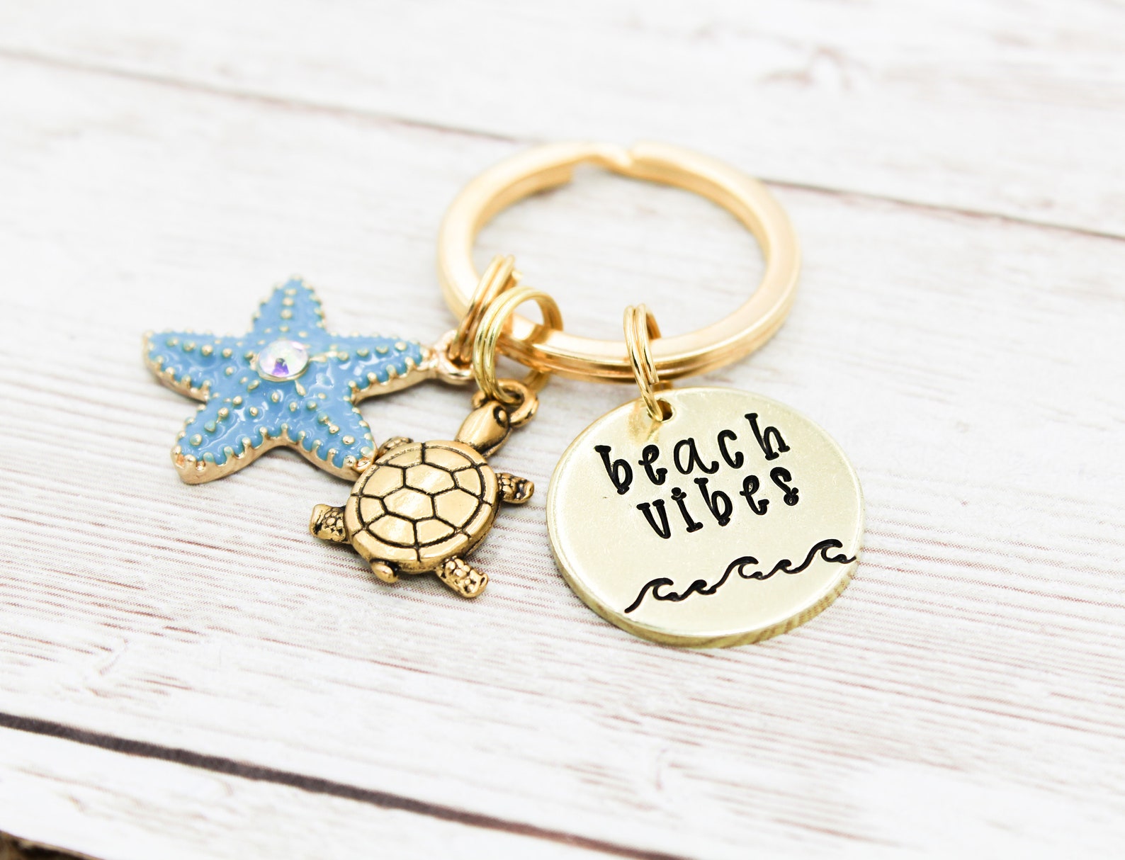 Beach Vibes Keychain Sea Turtle Keyring Beach Lover Gift - Etsy