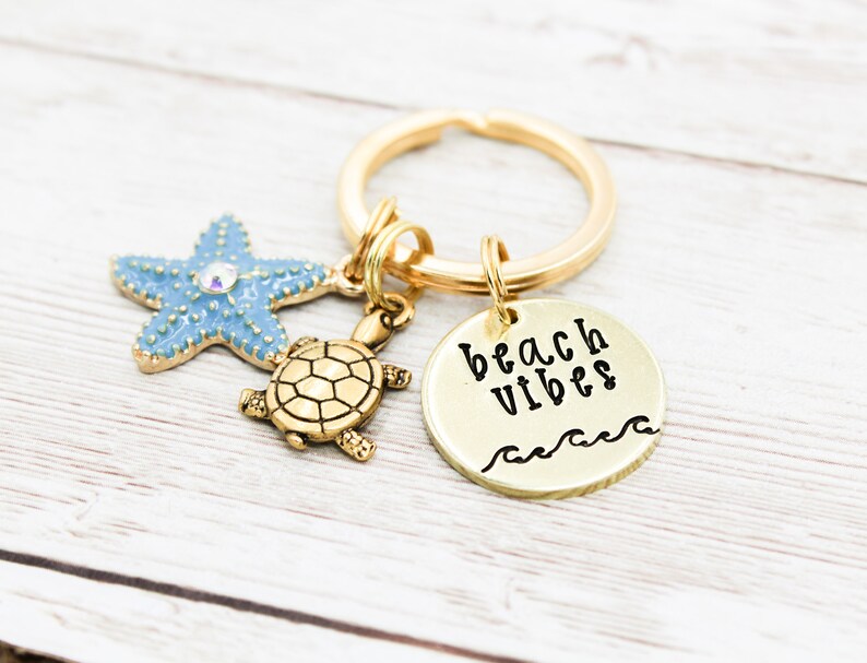 Beach Vibes Keychain Sea Turtle Keyring Beach Lover Gift - Etsy