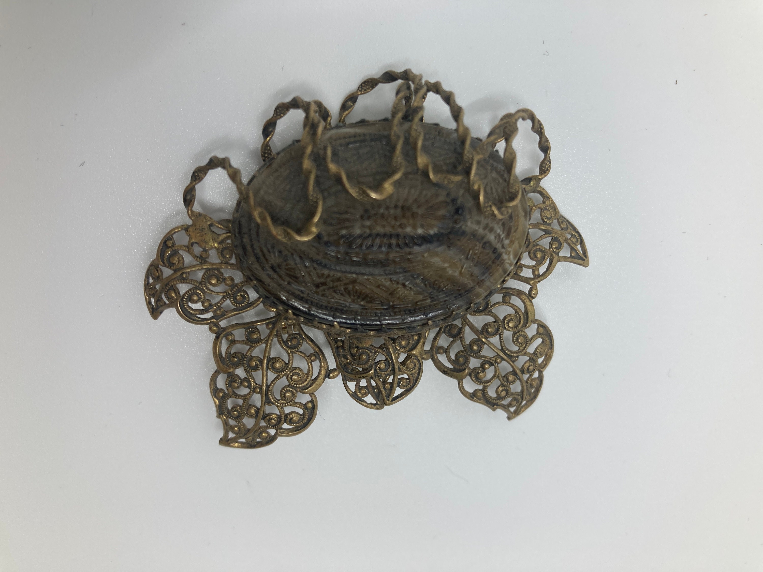 Vtg 1940s MIRIAM HASKELL ? Carved Shell Brass Filigree Brooch - Etsy