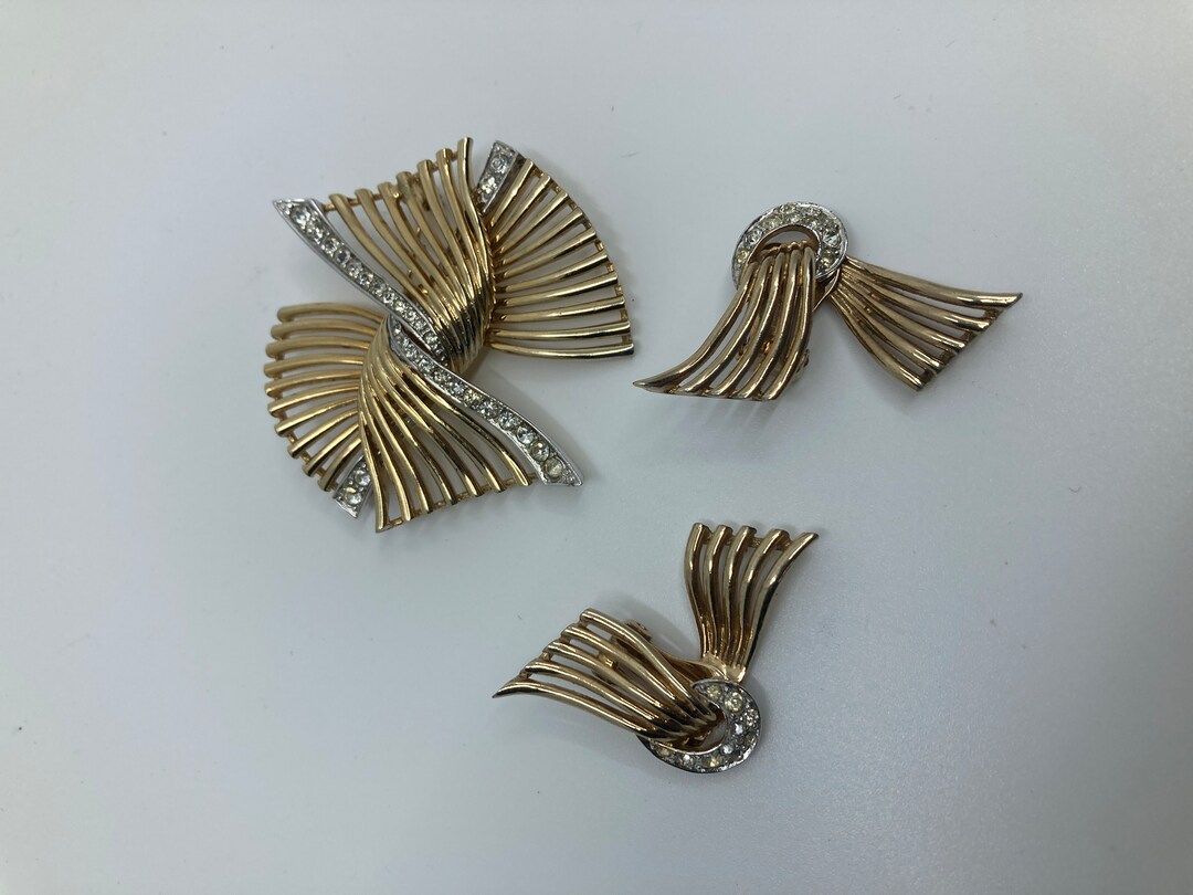 Vtg 1960s BOUCHER Signed Gold Tone Rhinestone Crystal Earrings Brooch ...