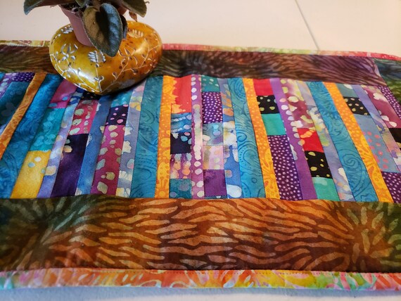 Table runner/Table topper/Dresser Scarf/Batik Table Linens Linens etna ...