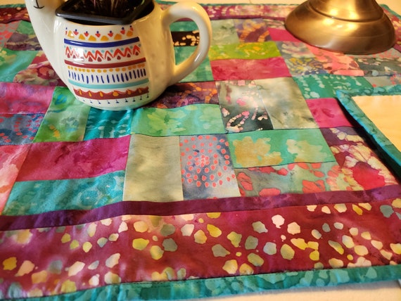 Table runner/Table topper/Dresser Scarf/Batik Table Linens Linens etna ...