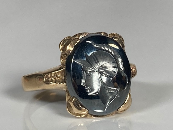 Victorian Jet Intaglio Ring in 14K Yellow Gold | Etsy
