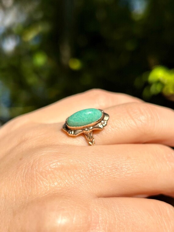 Victorian Bezel Mount Chrysoprase Ring in 10K Yellow … - Gem