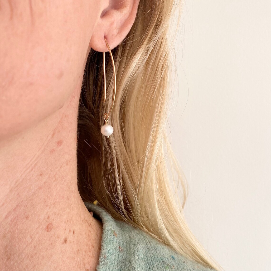 Modern Pearl Threader Earrings Pearl Drop Earrings Gold and - Etsy