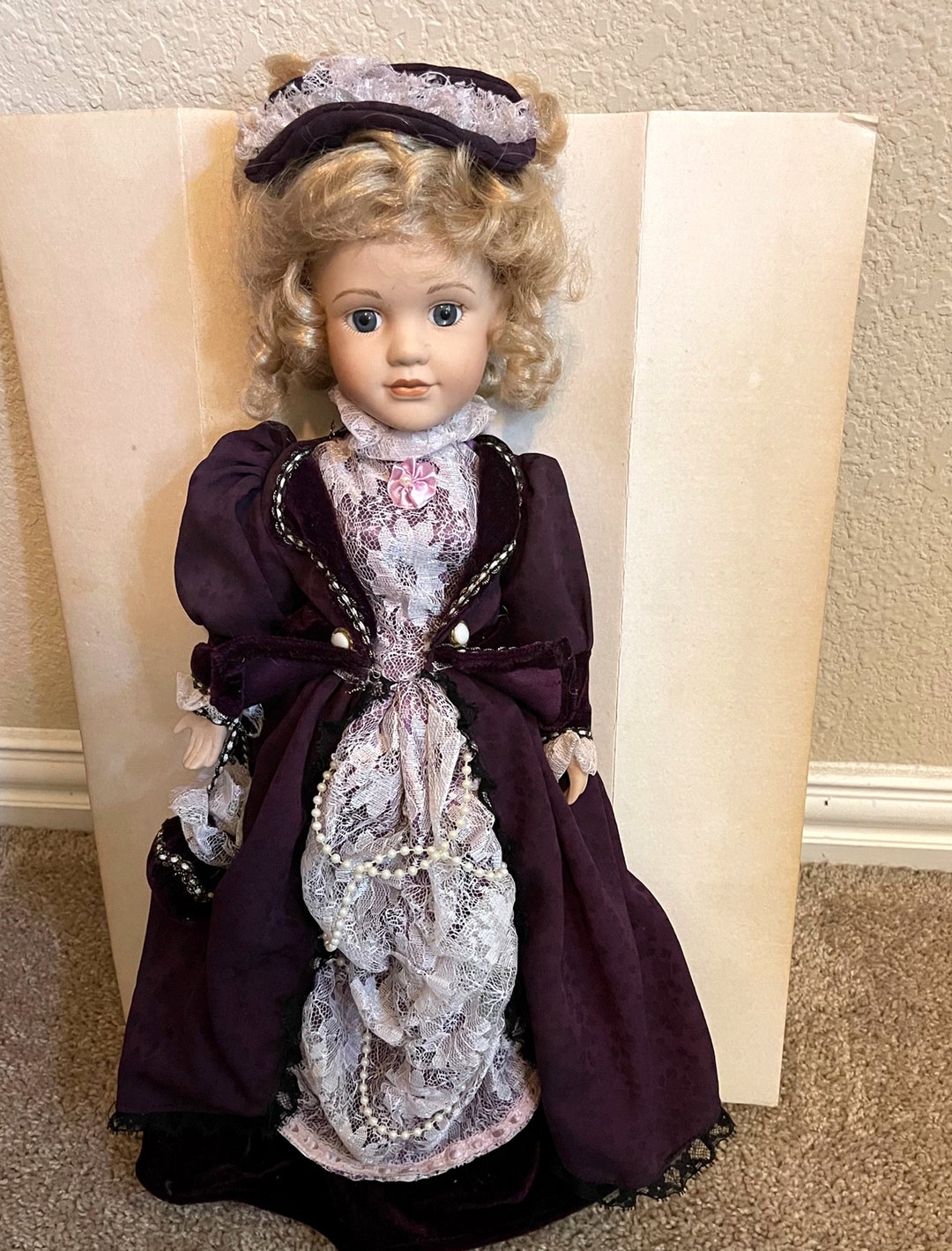 Ashley Belle Collection Limited Edition Doll Lavender Fine Porcelain Complete Dress Certificate