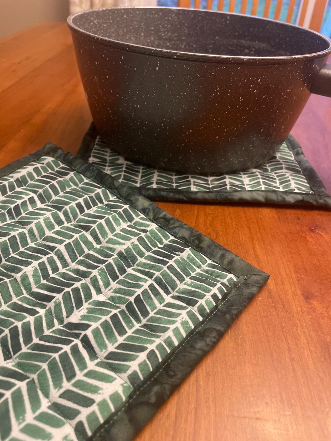 Trivets Forest Green One Set of 2, 8.5 Square, Layered W/ Insulbrite ...