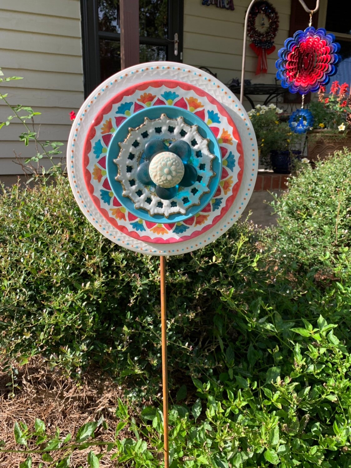 Outdoor Flower Yard Art Glass Garden Flower Yard Plate Flower Garden ...