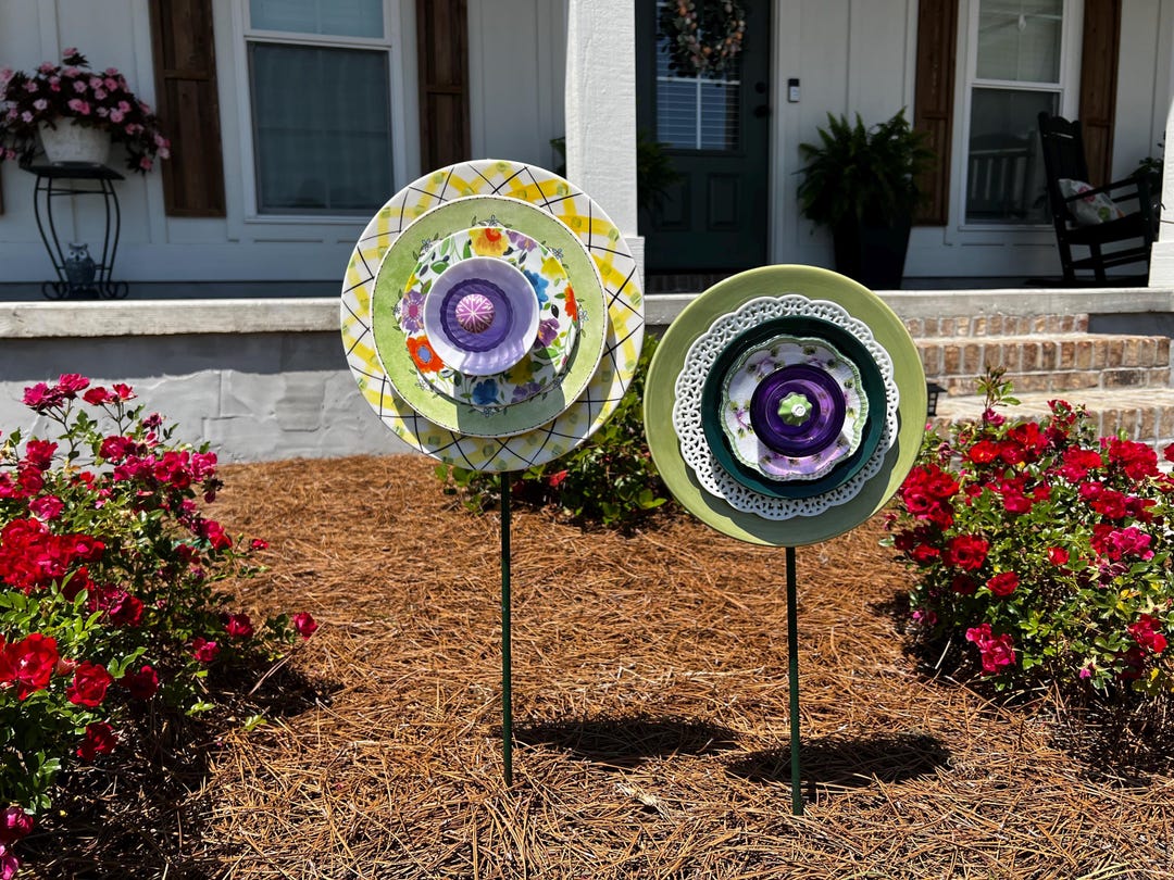 Garden Flower Lawn Art Set of 2 | Garden Art | Plate Flowers | Yard ...