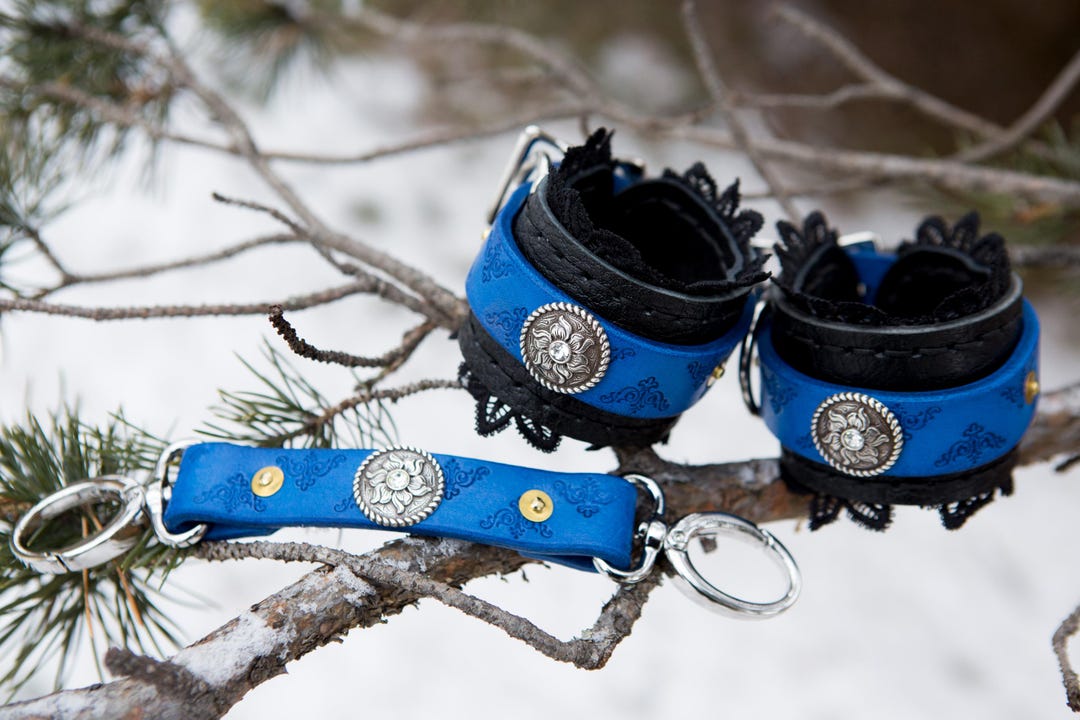 BDSM Collar and Cuff Set / Victorian BDSM / Steampunk / Buffalo Leather ...