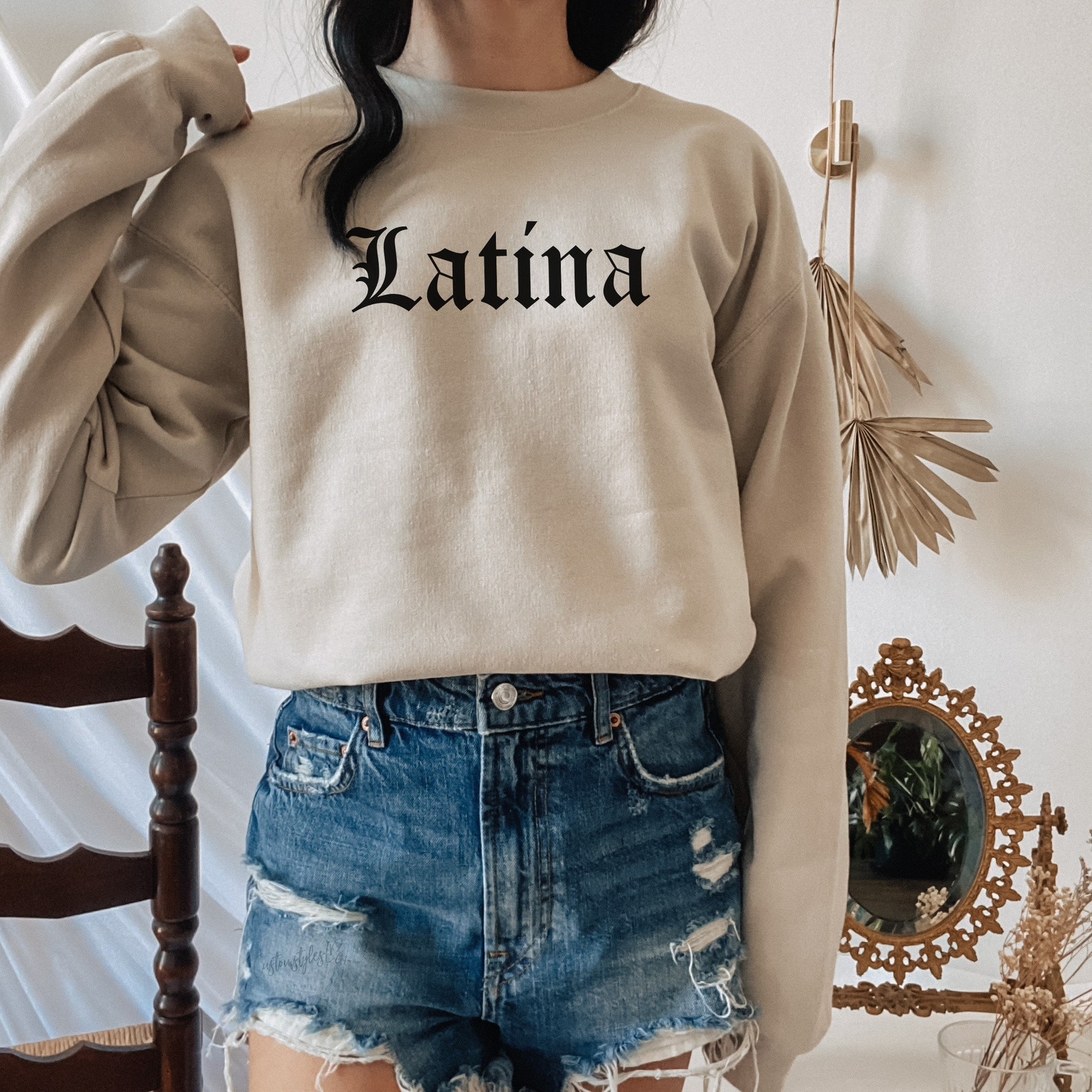 Latina UNISEX SWEATER, Latina Sweater, Latina Sweatshirt, Latina - Etsy