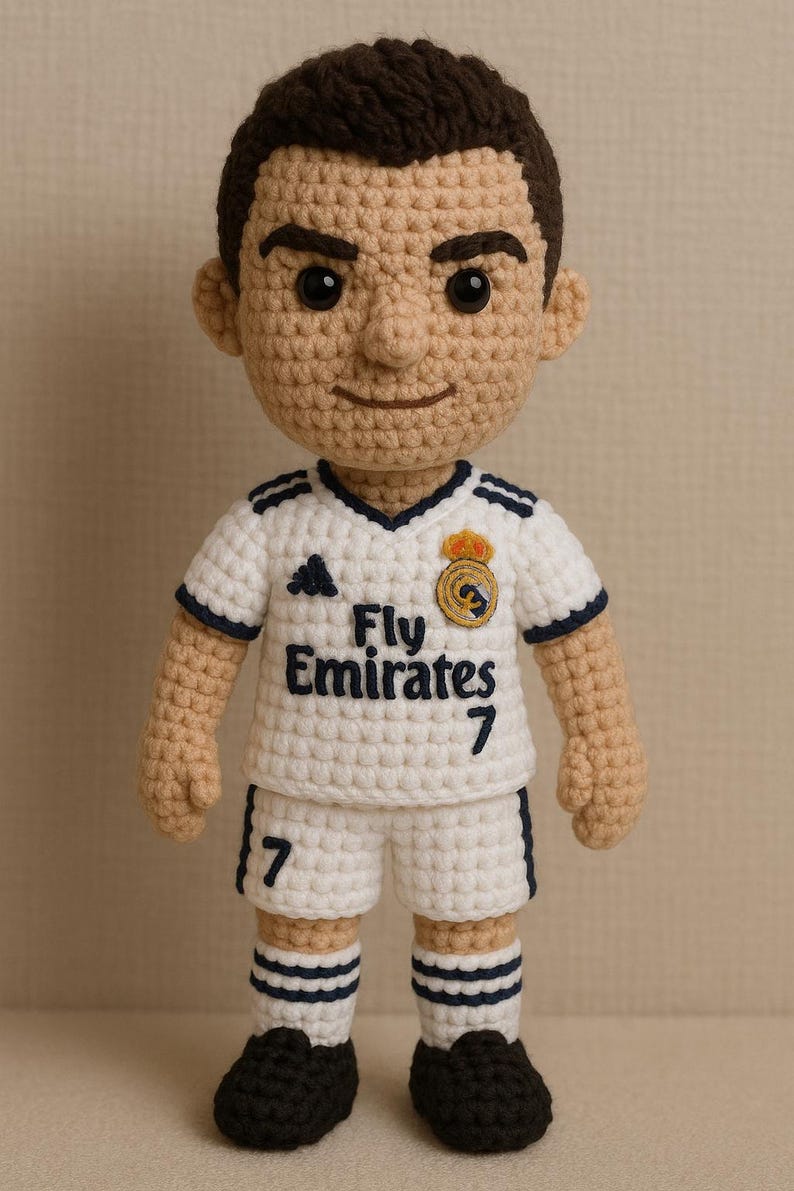 Cristiano Ronaldo CR7 Crochet Pattern – Amigurumi Plush PDF – Real ...