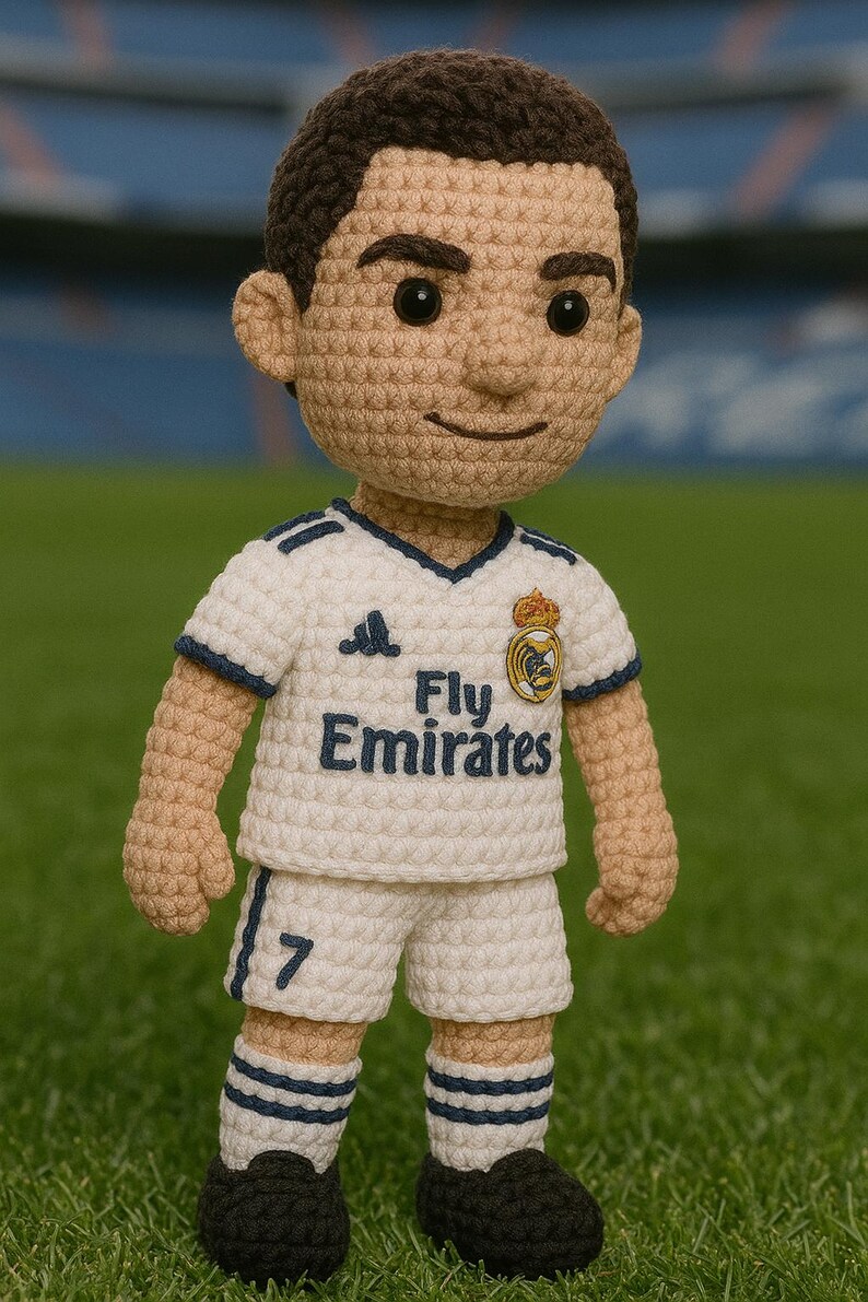 Cristiano Ronaldo CR7 Crochet Pattern – Amigurumi Plush PDF – Real ...