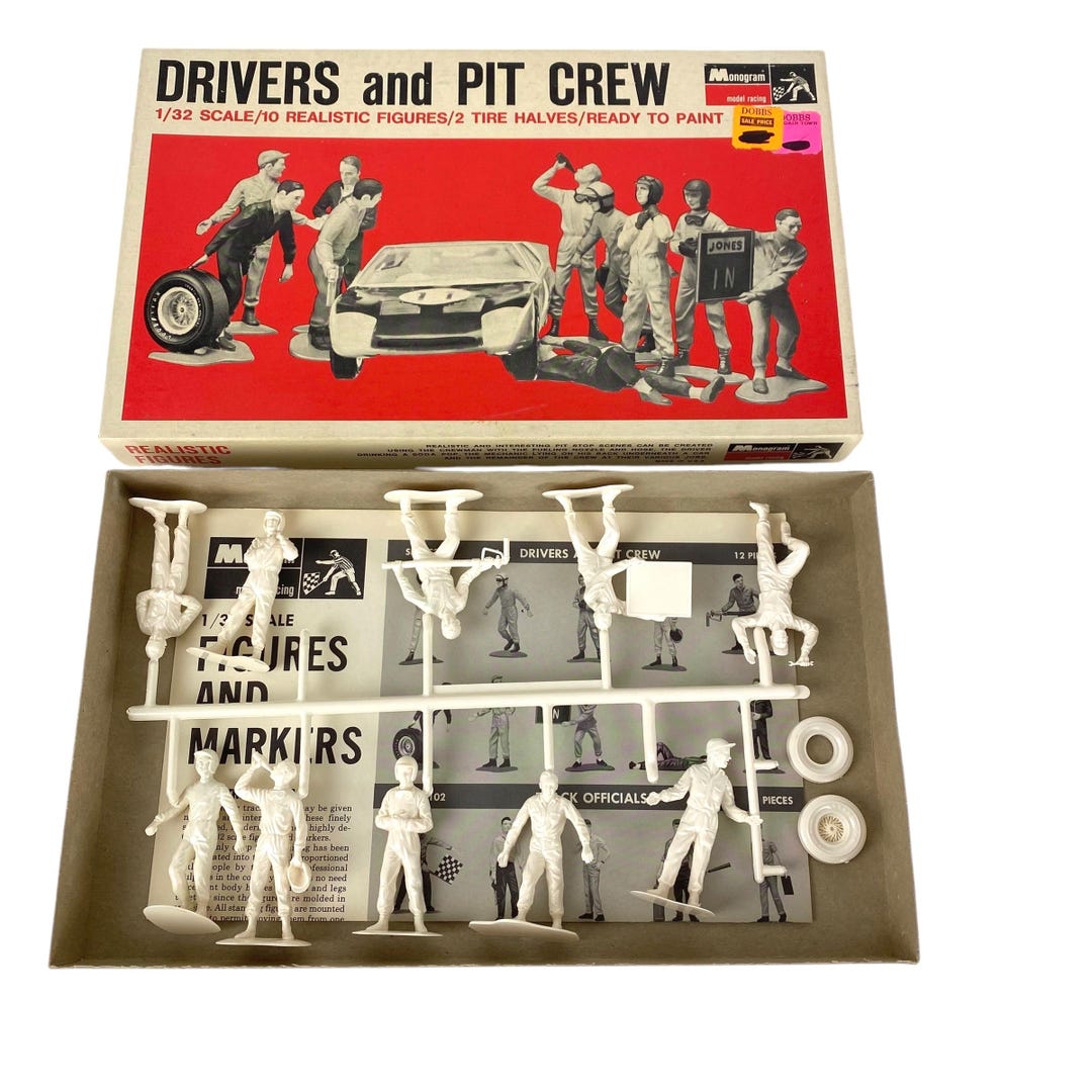 Monogram Drivers and Pit Crew 1/32 Scale 1966 10 Figures New Open Box ...