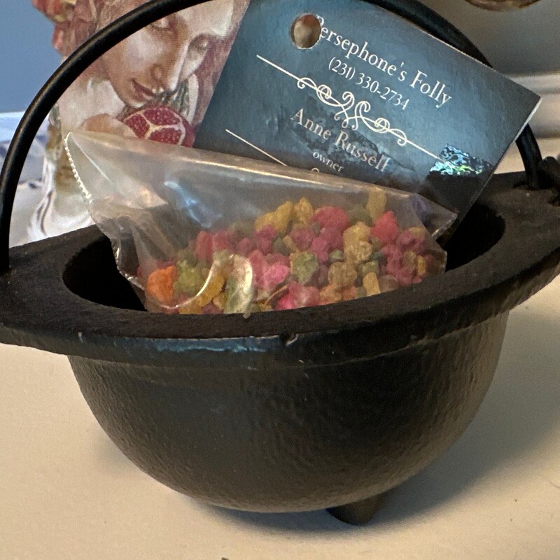 Mini Cauldron - Etsy