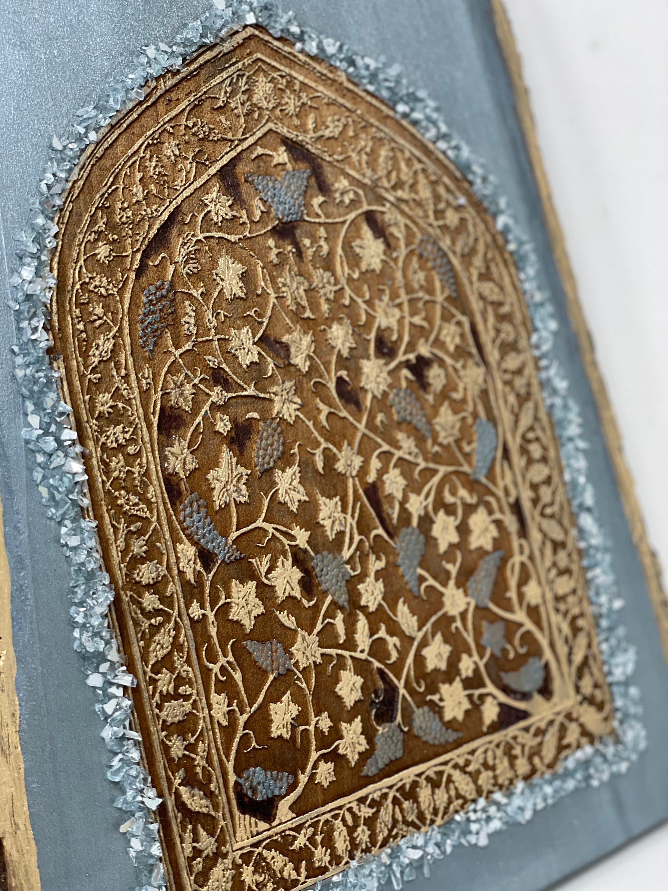 The Arabesque Mughal Style Vintage-Look Islamic Art Laser-etched ...