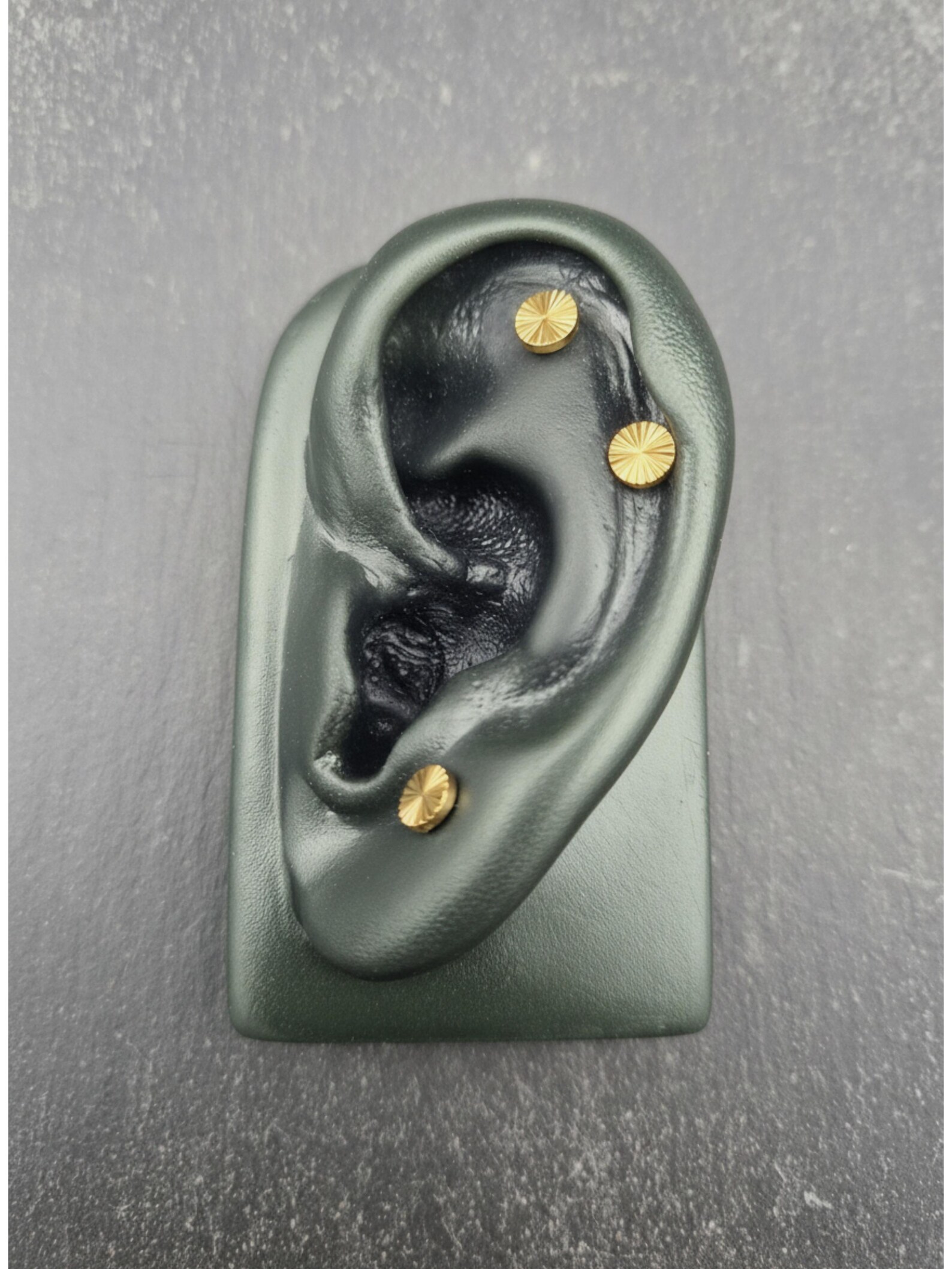 Geometric 5mm Gold Disc Labret Stud - Titanium - 16 Gauge - Internally ...