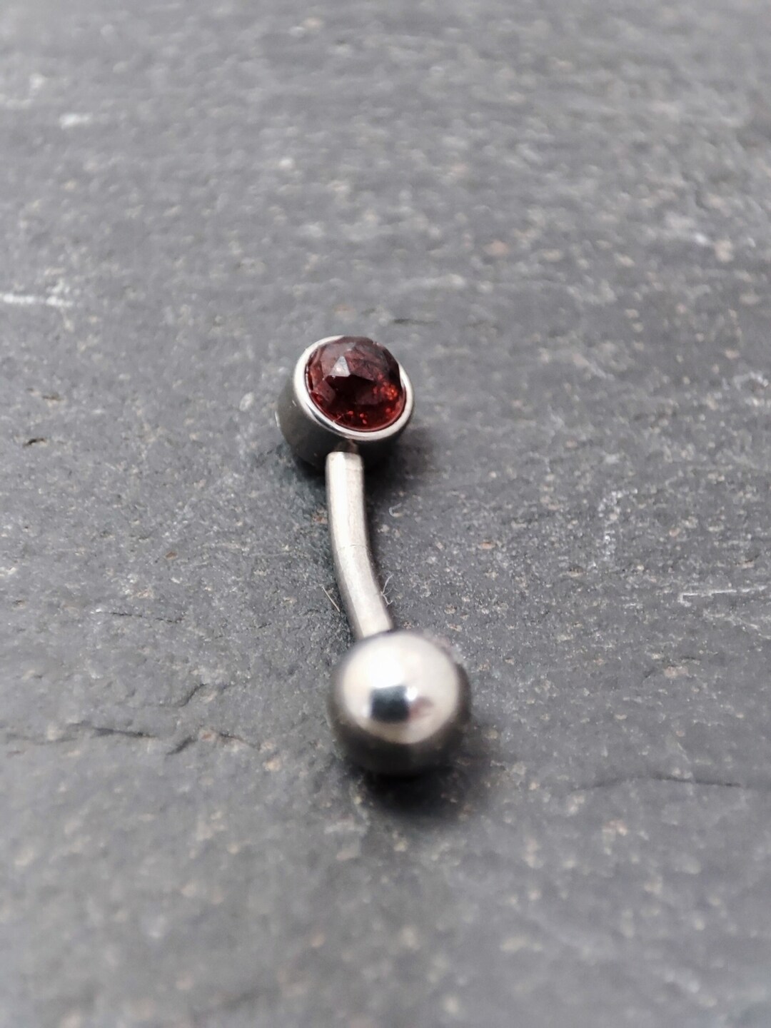 Garnet Curved Barbell, Titanium, 16 Gauge, Internally Threaded, Eyebrow ...