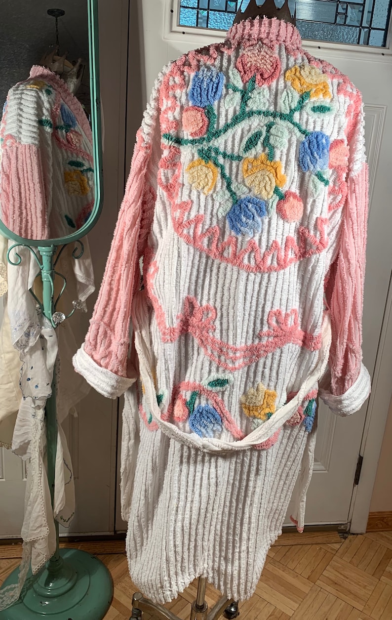 Large garland of Roses Chenille Bathrobe Upcycled From - Etsy