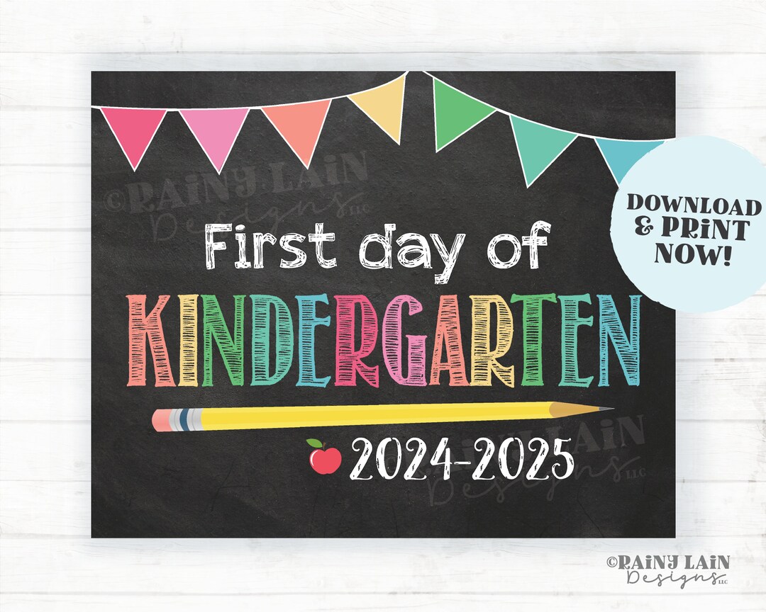 First Day of Kindergarten Sign Girl Printable First Day of School Sign ...