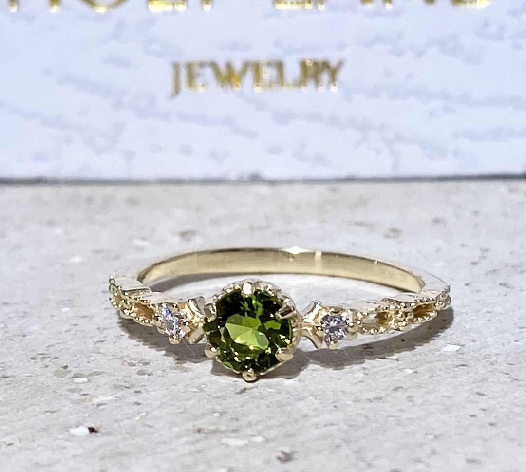 Peridot Ring - August Birthstone - Round Green Gemstone Bezel Set ...