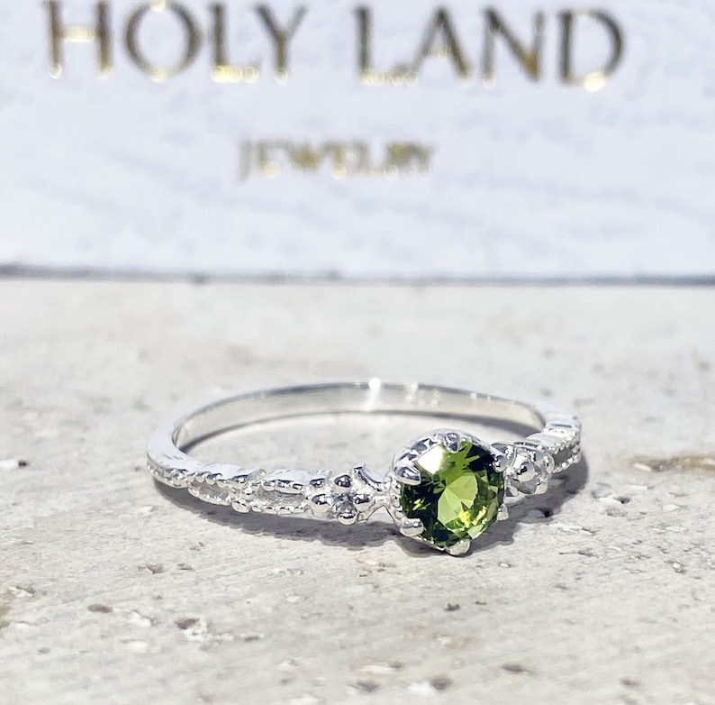 Peridot Ring - August Birthstone - Round Green Gemstone Bezel Set ...