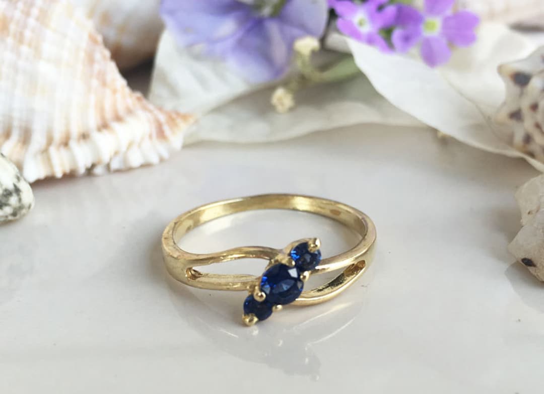 Blue Sapphire Ring – September Birthstone - Round Triple Gemstone Prong ...