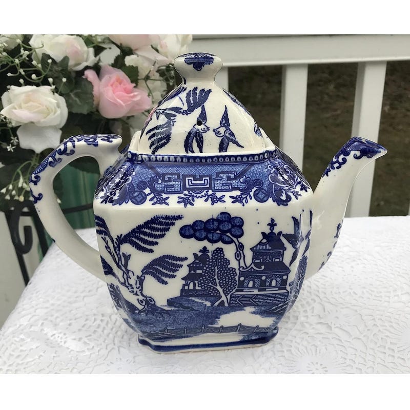 Blue Willow Teapot - Etsy