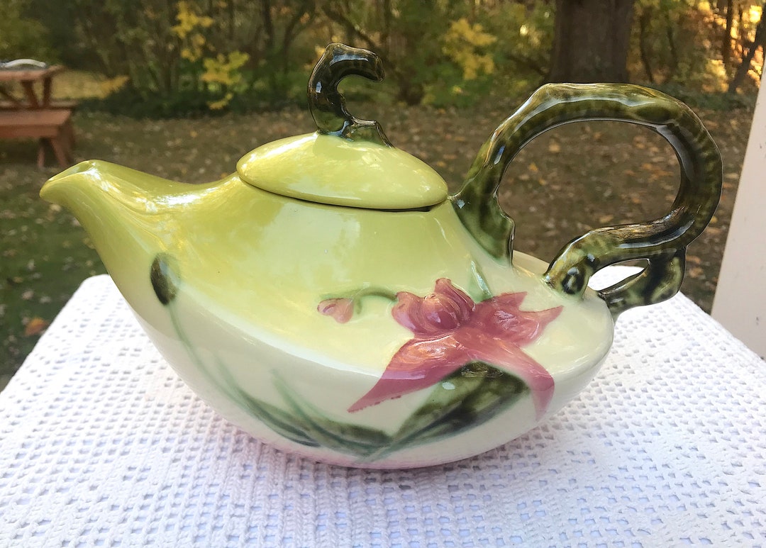 Hull Art Pottery 1950s Woodland Teapot Gloss Mid Century Aladdin Shape ...
