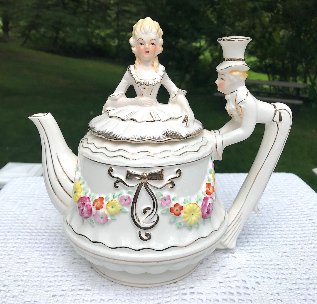 Lady Madeline and Lord Chumley Tilso Japan Musical Teapot NICE 1950s ...