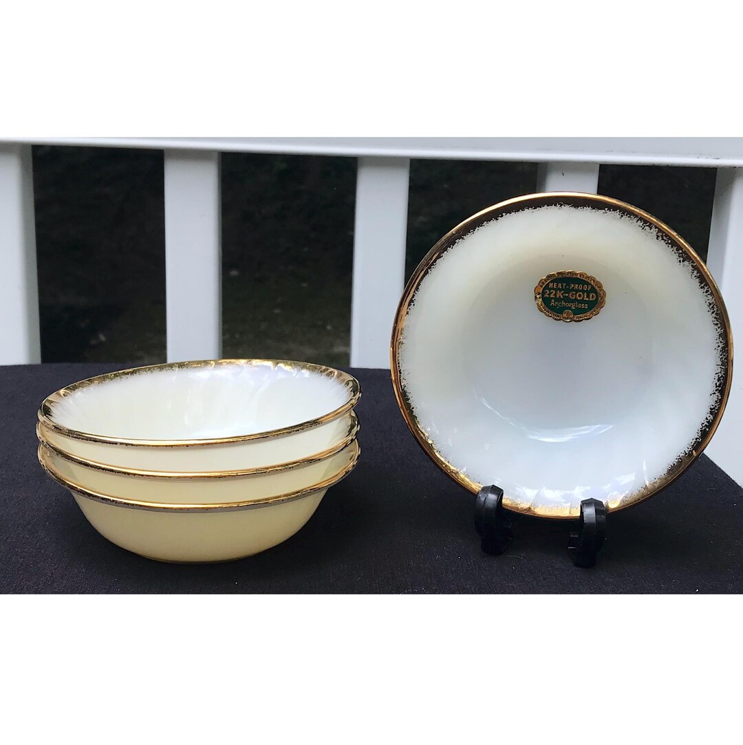 SET OF FOUR Golden Gold Anniversary Milk Glass Shell Swirl 4 3/4" Fruit Sauce Bowls New Never ...