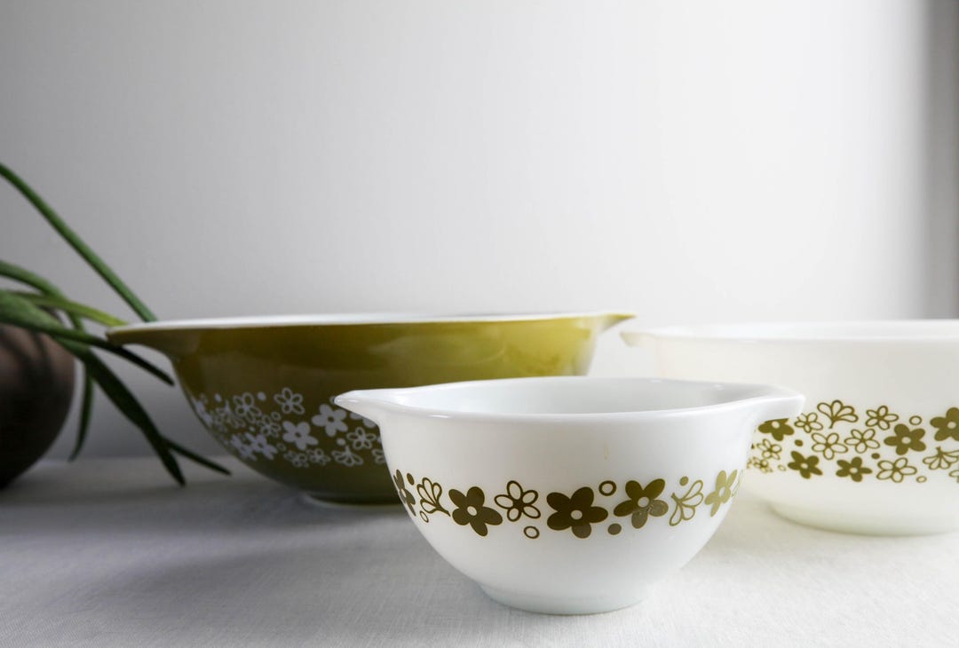Set of Three Pyrex "spring Blossom" Avocado Green and White Mixing ...