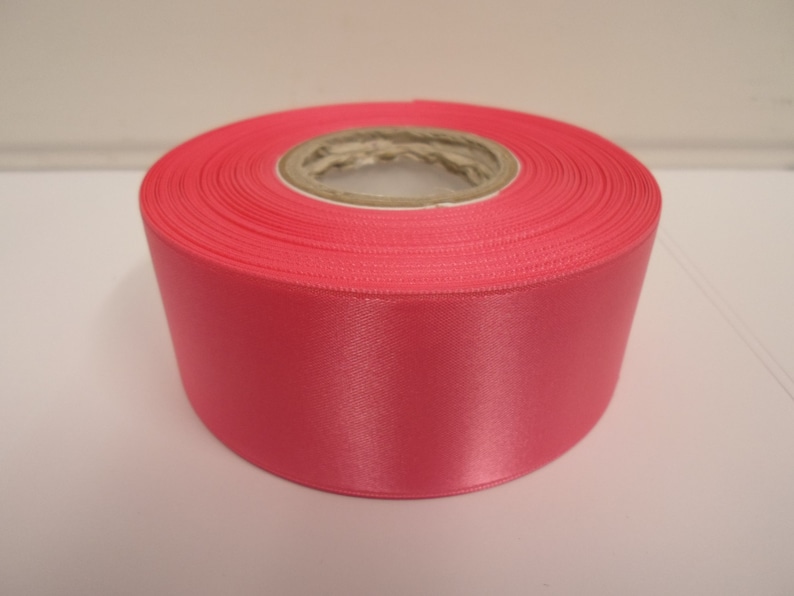 3 mm 7 mm 10 mm 15 mm 25 mm 38 mm 50 mm 100 mm Rollo de cinta de satén ...