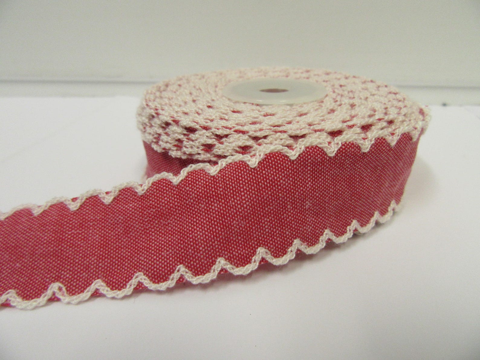 25mm 1" Vintage Scalloped Edge Ribbon, 2 or 10 Metres Cotton Plain 25 ...