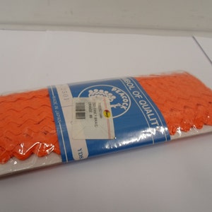 1 Roll of Rick Rack Lace, Minimum 27 Metres, Perfect for Dress Making ...