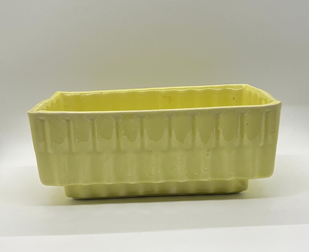 Vintage Cookson Pottery USA CP338 Butter Yellow Footed Scalloped ...
