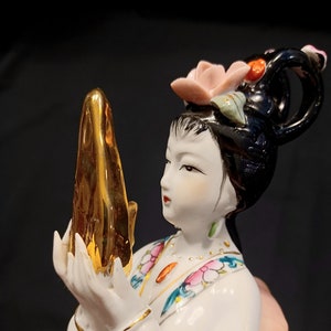 Japanese Geisha Figurine - 1950's Porcelain Geisha - Porcelain Geisha ...