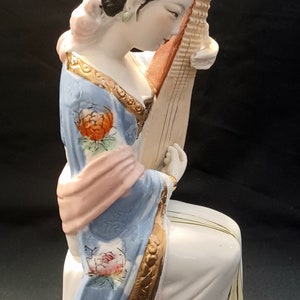 Japanese Geisha Playing A Biwa | Vintage Geisha Figurine | Geisha ...