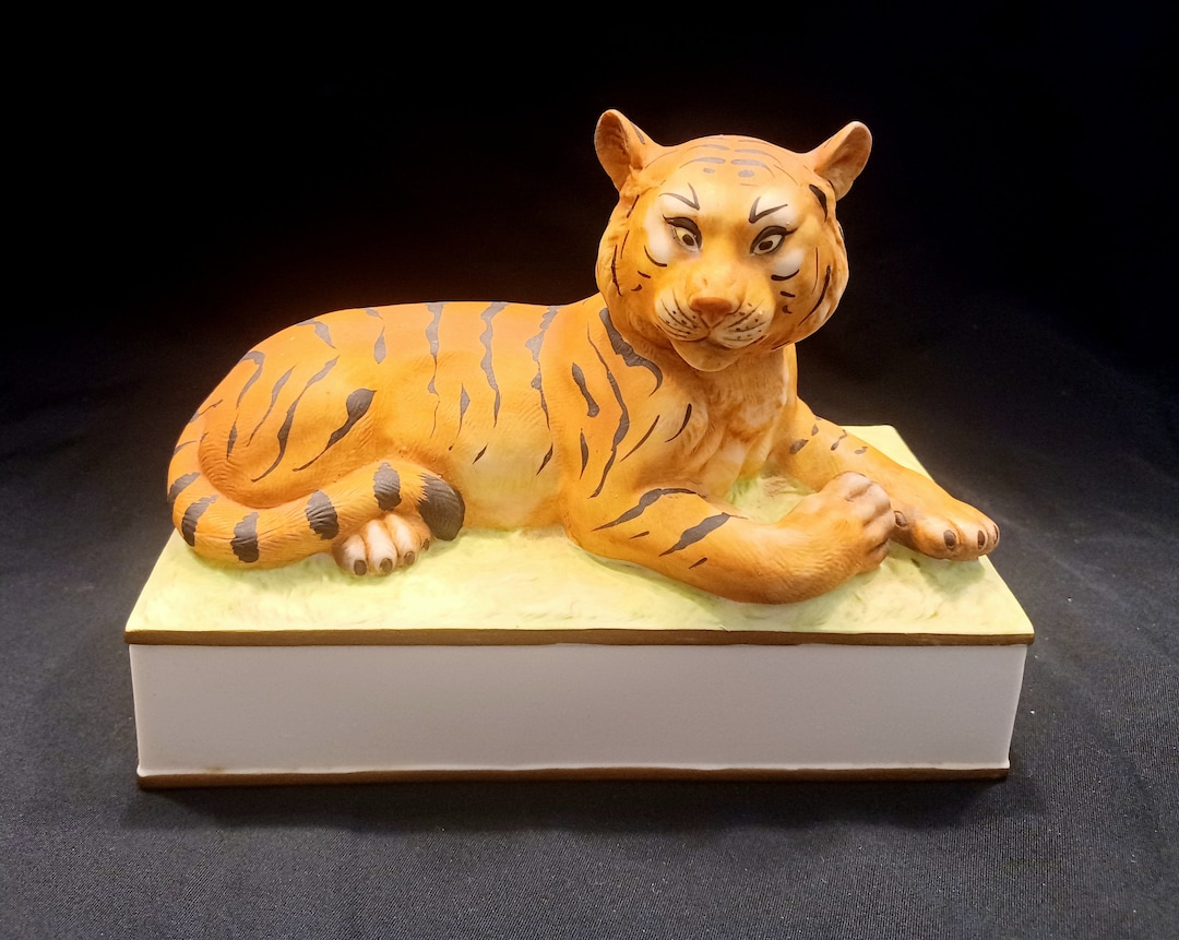 Vintage Mann Music Box - 1982 Tiger Figurine Mann Music Box - Mann ...