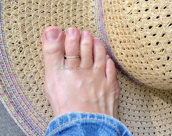Gold Toe Ring 14k | Etsy