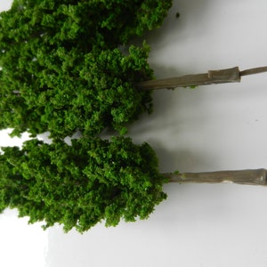 20 Slim Model Fir Trees 10 Cm Mid Green H4 Scenery for OO Scale Railway ...