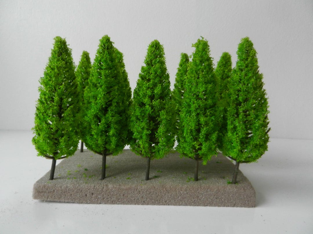 10 Slim Model Fir Trees 11 Cm Light Green B9 Scenery for OO Scale ...