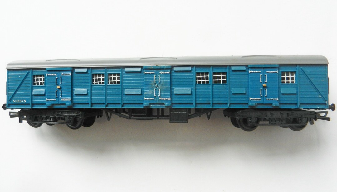 VINTAGE TRIANG Hornby R226 Utility Van in Rare Blue and in Original Box ...