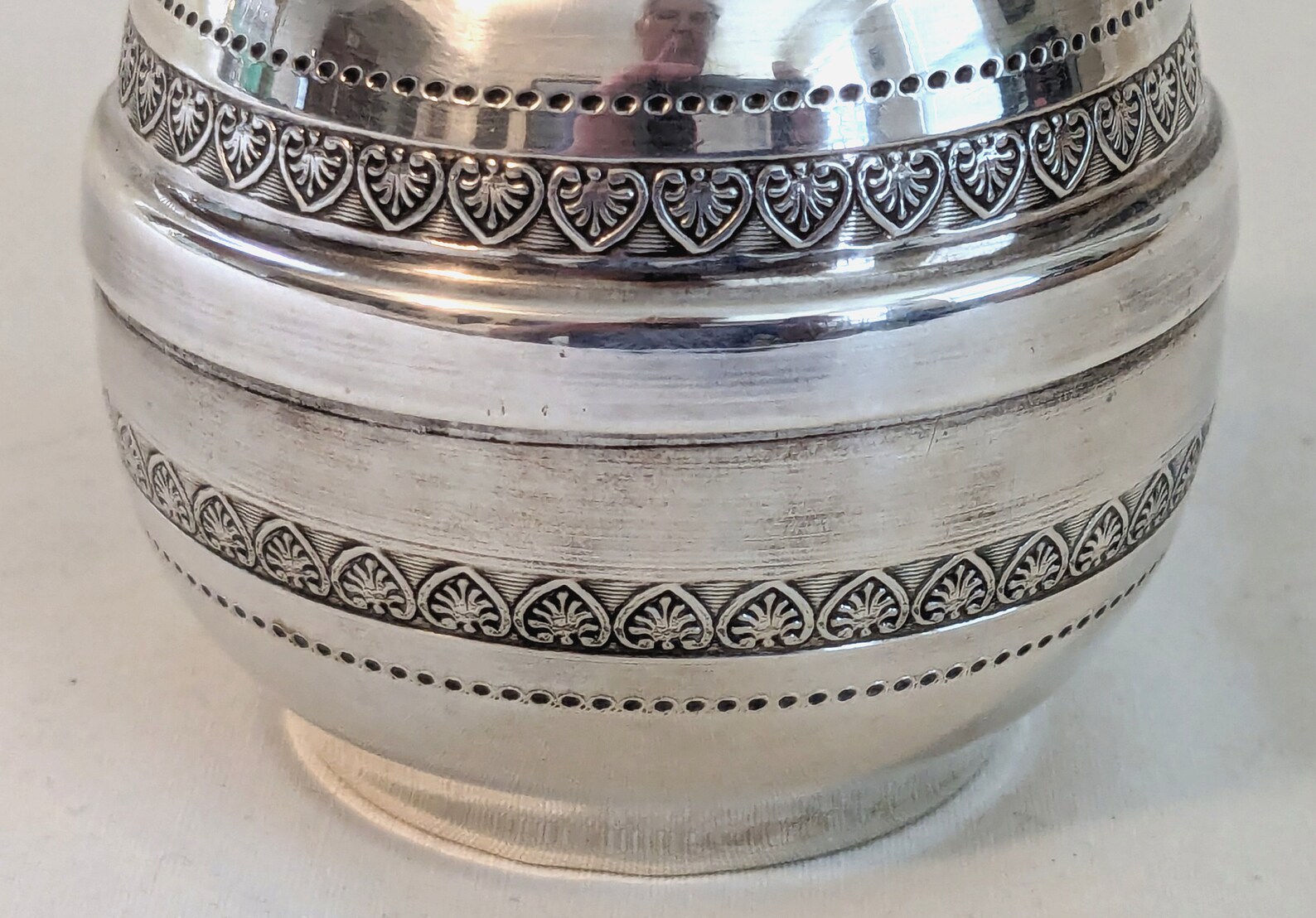 Round .900 Silver Trinket Box: Gilt Interior, Flower Finial, 2 7/8" H ...