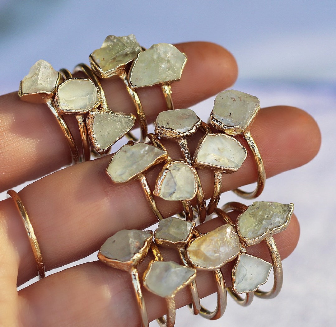 Libyan Desert Glass Ring: Raw Tektite Gold Band, Meteor Gemstone - Etsy