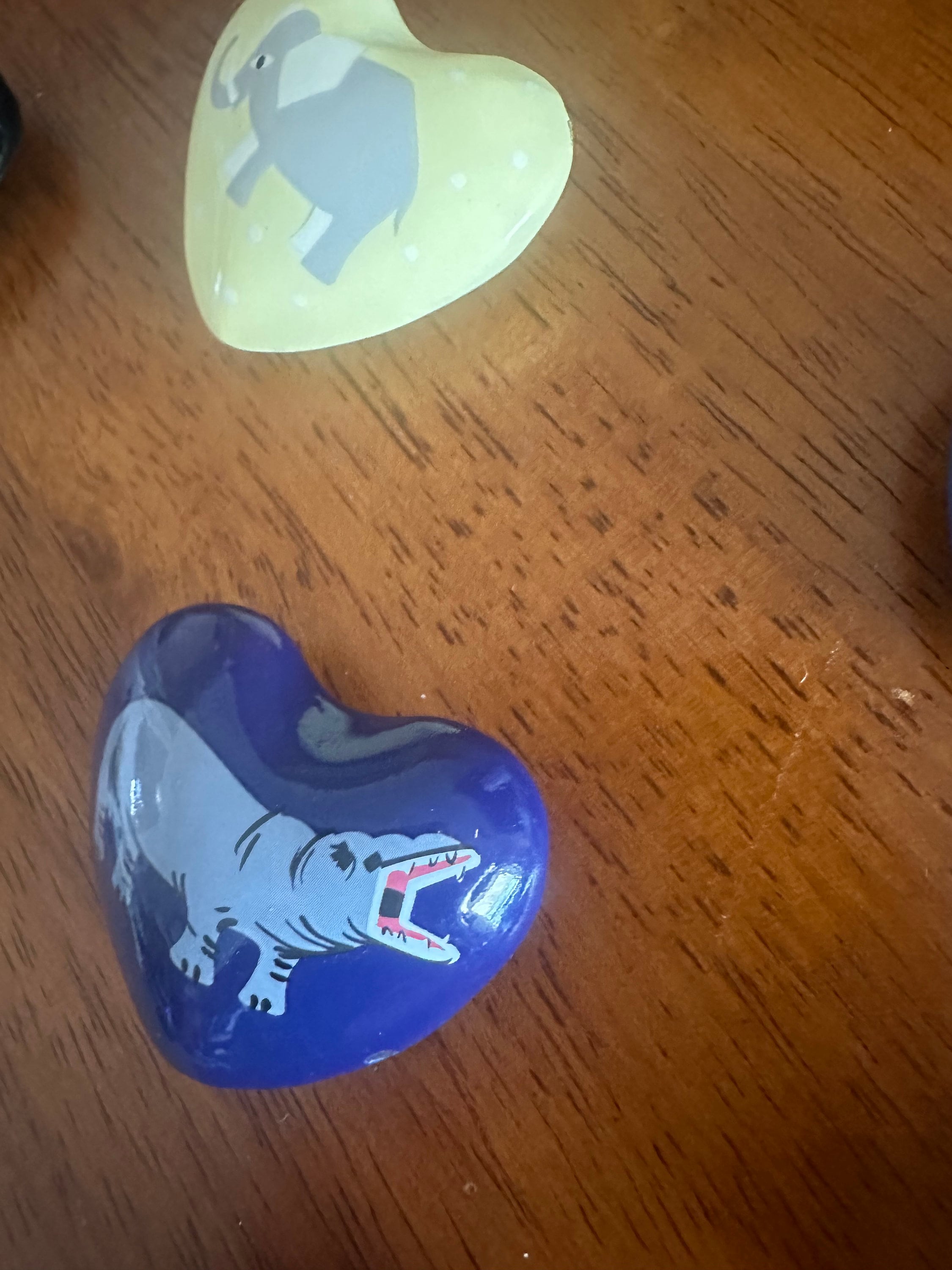 Hand-painted Animal Chime Hearts Shake Hand Chimes Angel Bells ...